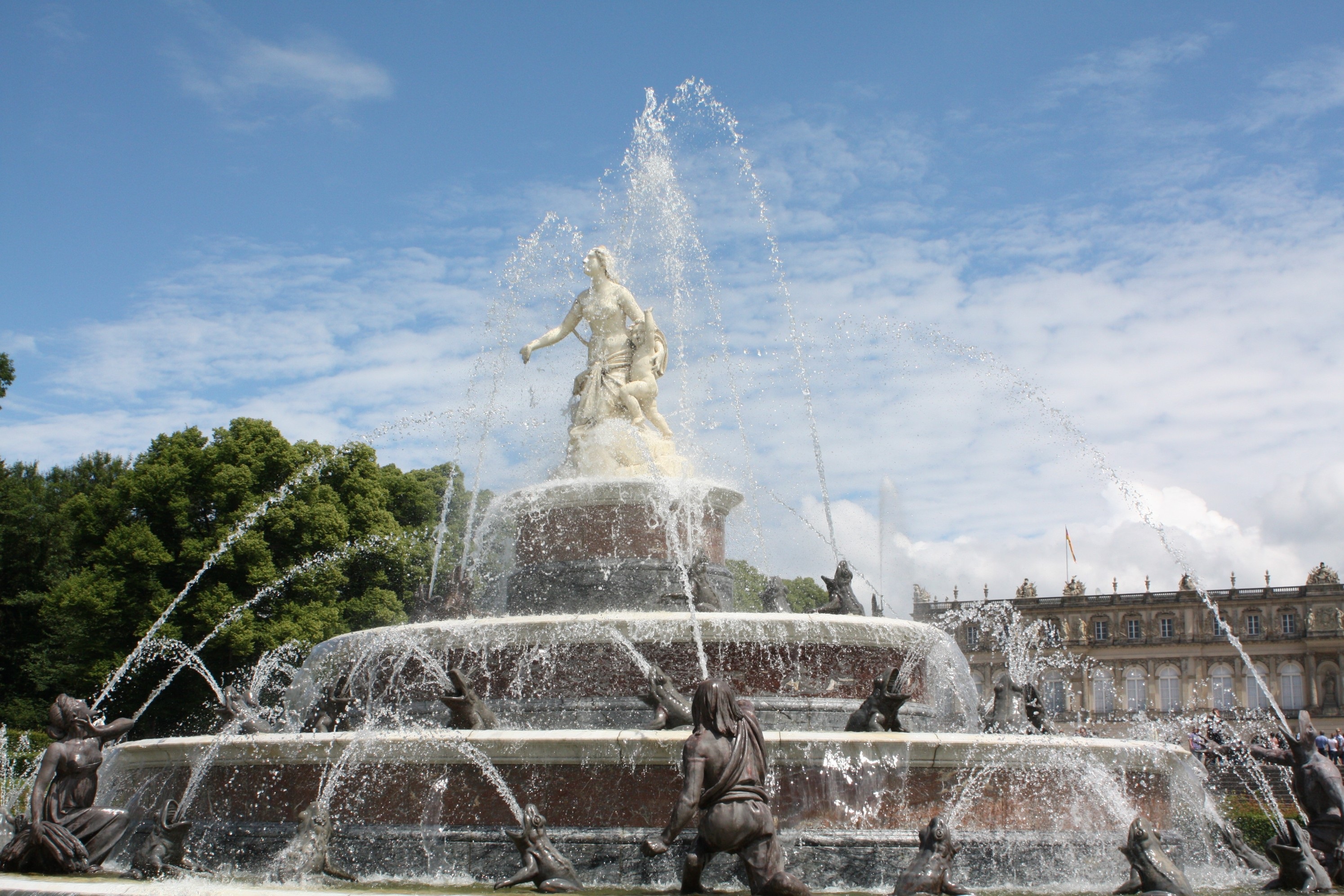 Fountain Travel Architecture free image download