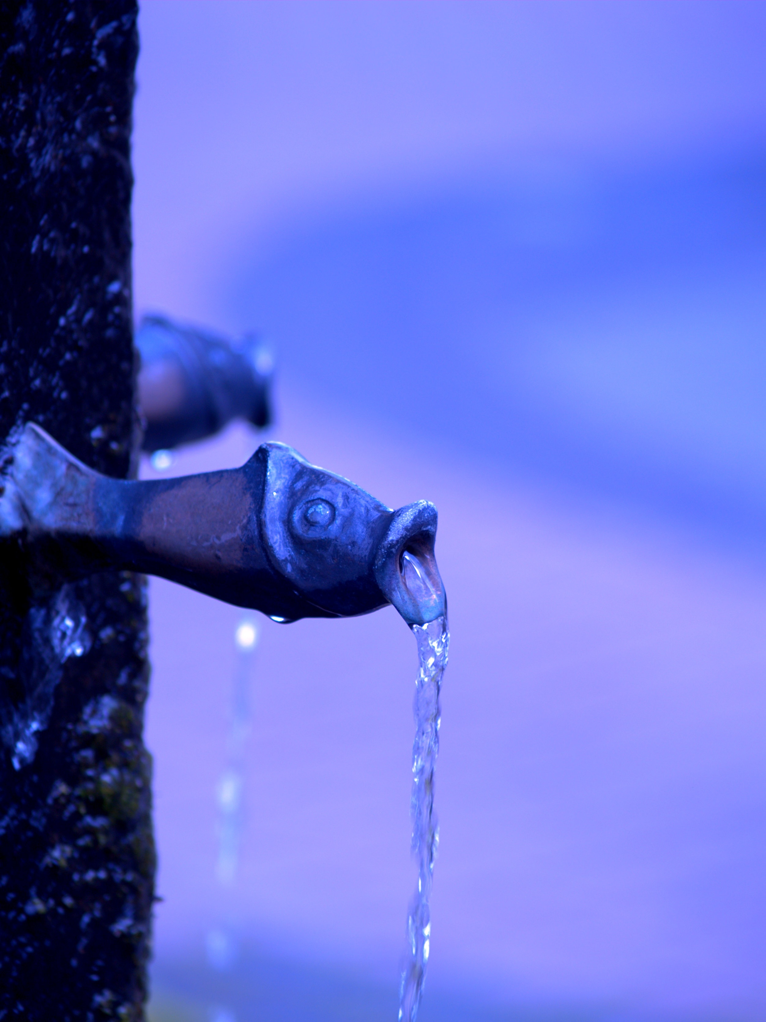 A jug of water by the wall free image download