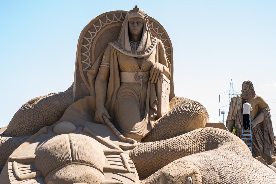 Sand Art Sculpture free image download