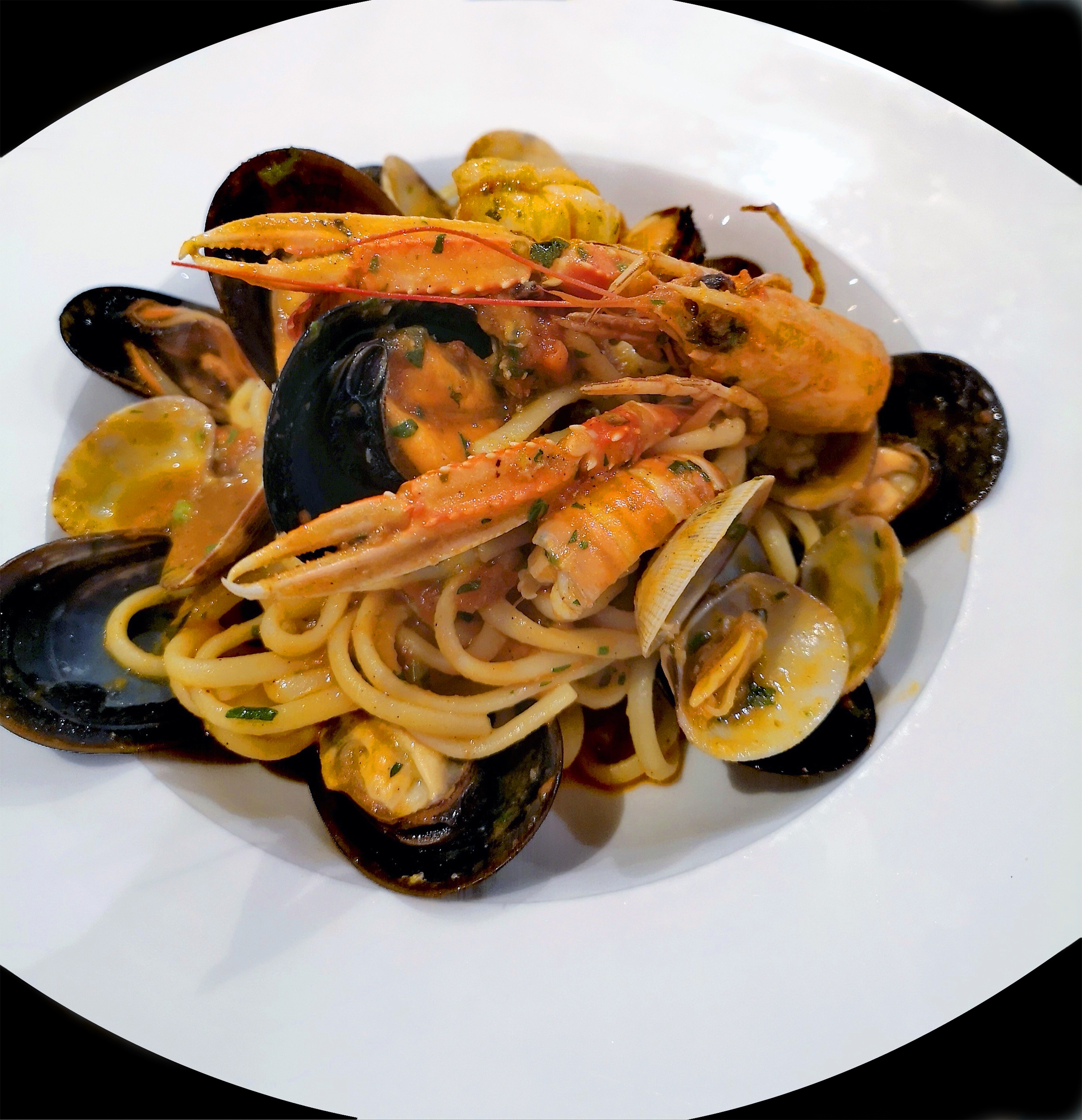 Hot spaghetti with seafood free image download