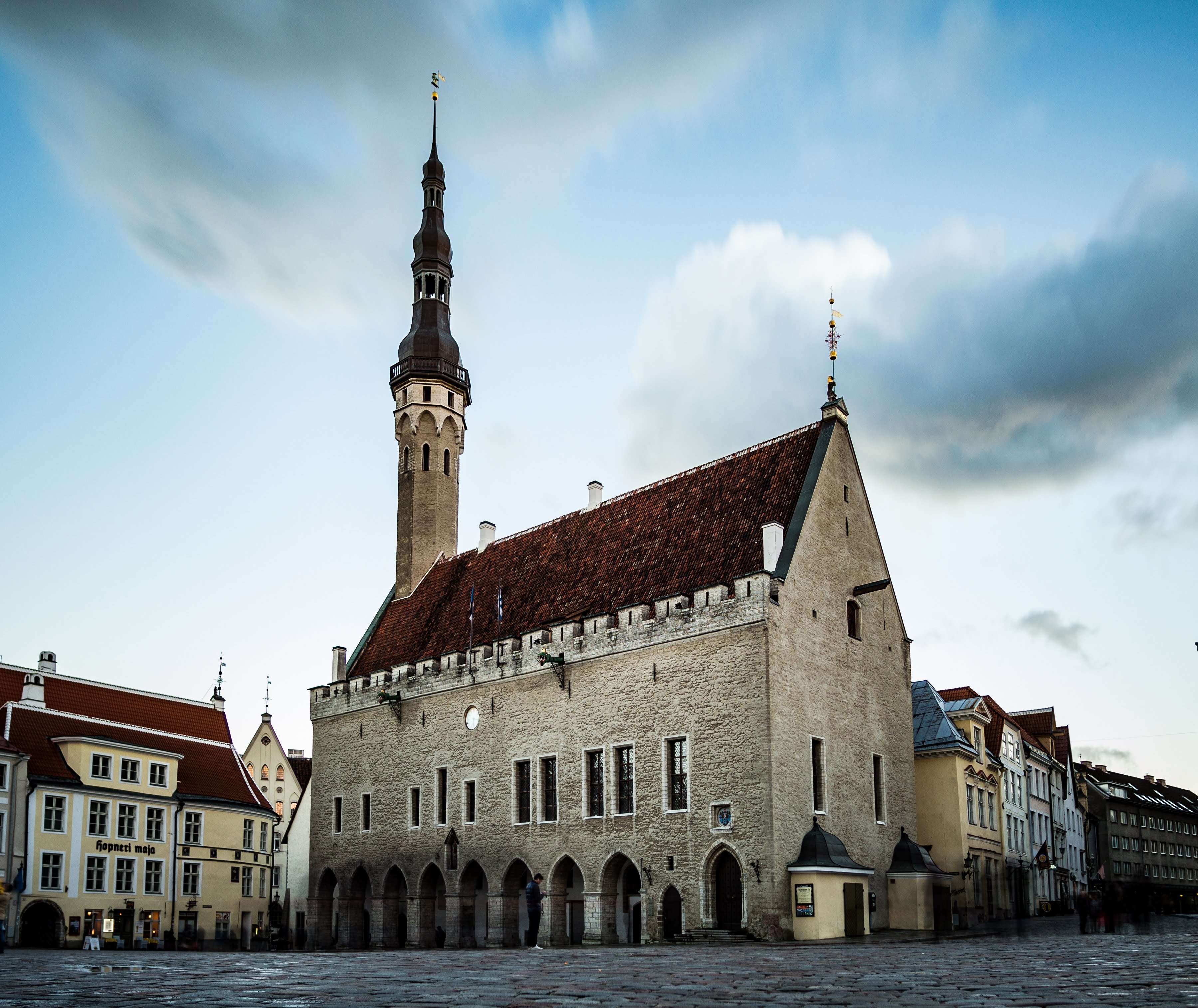 Tallinn Town Hall Square free image download