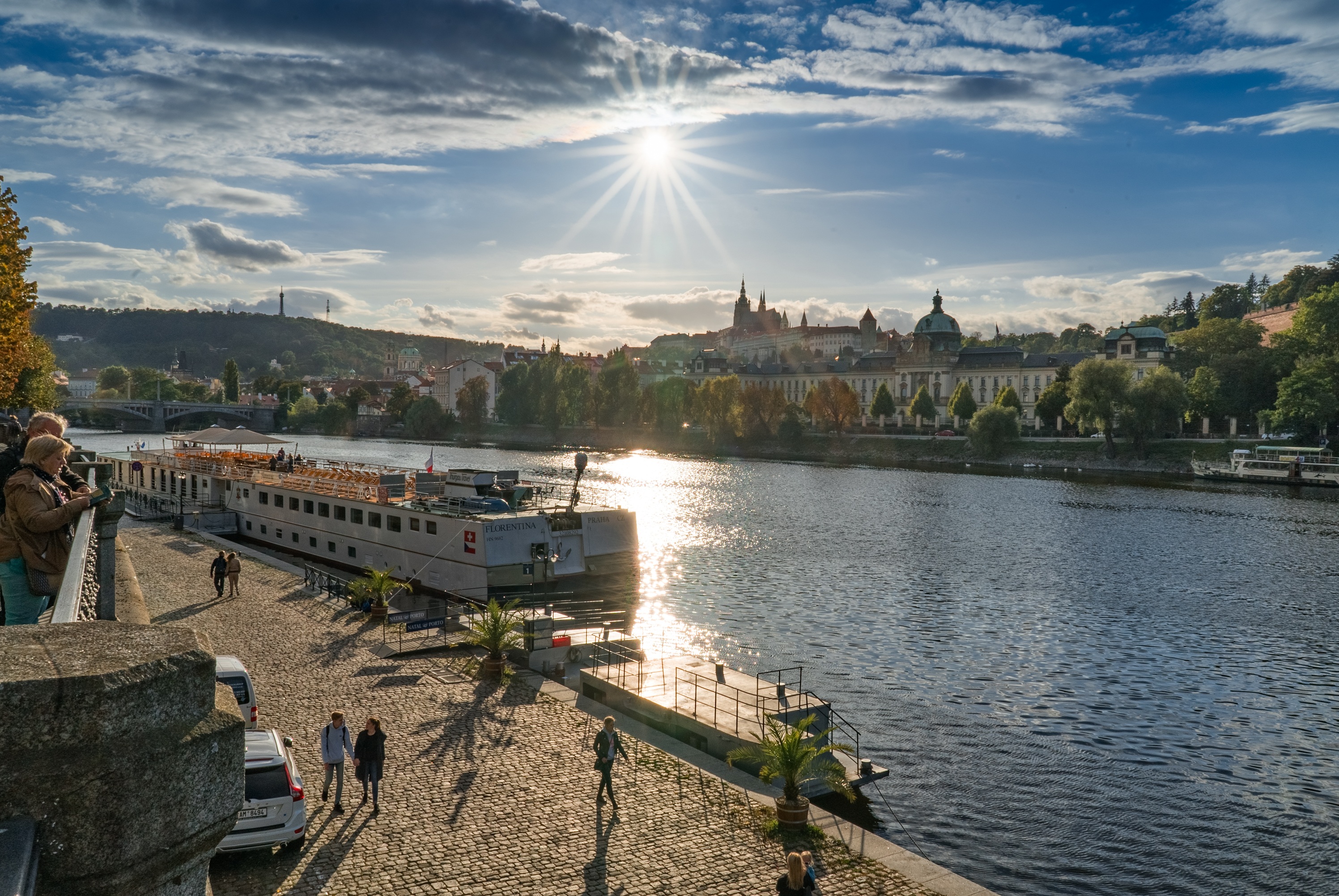 Prague Sun Architecture free image download