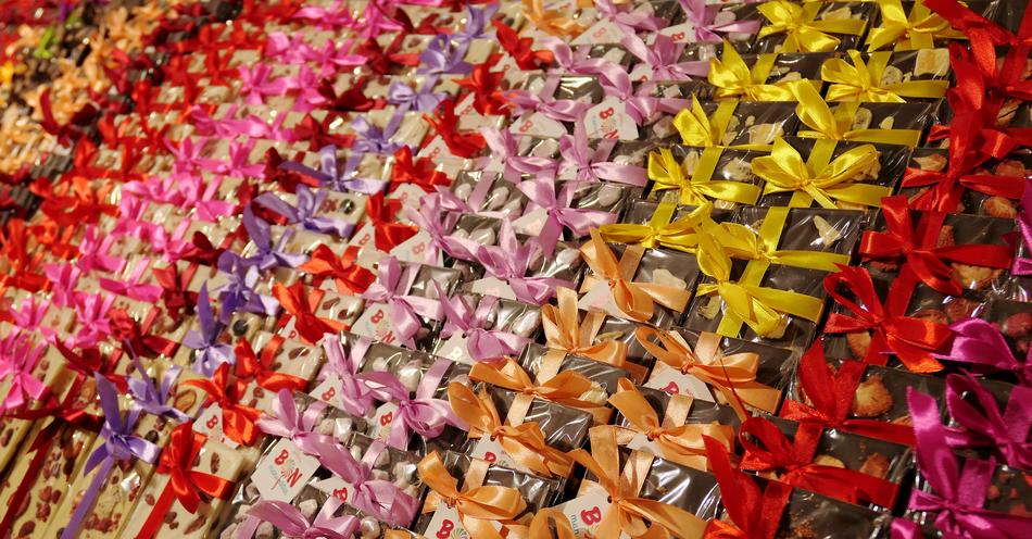 Packed sweet chocolate free image download